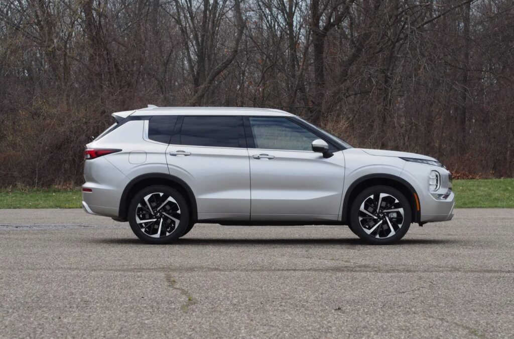 2023 Mitsubishi Outlander Configurations: The Interior Is Absolutely ...