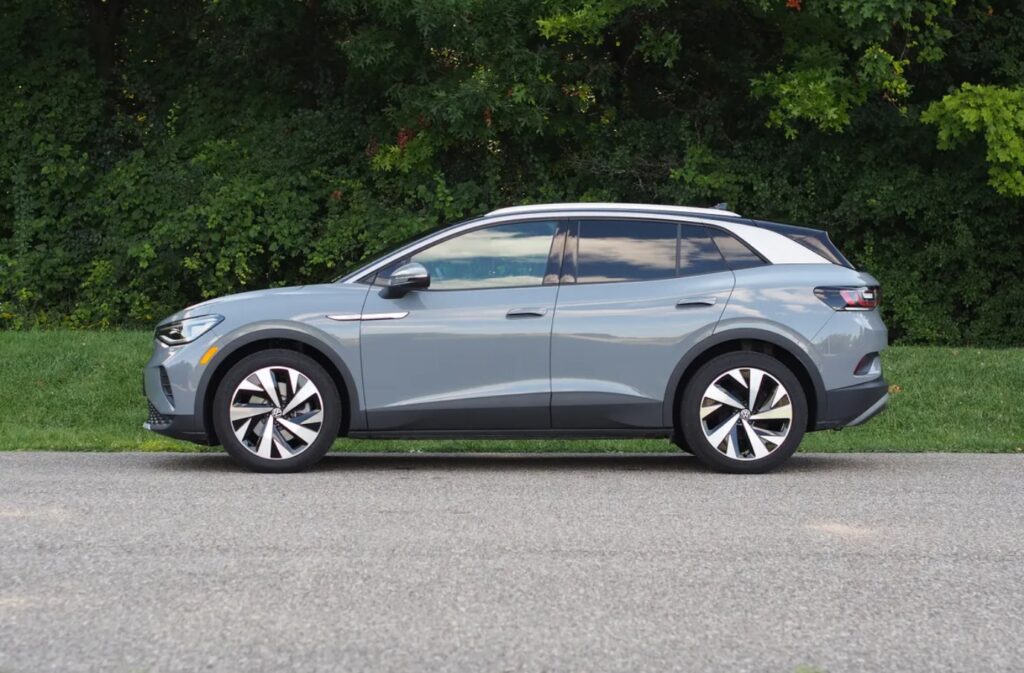 2023 Volkswagen ID 4 Pro S Price: Interior Is Clean And Elegant ...