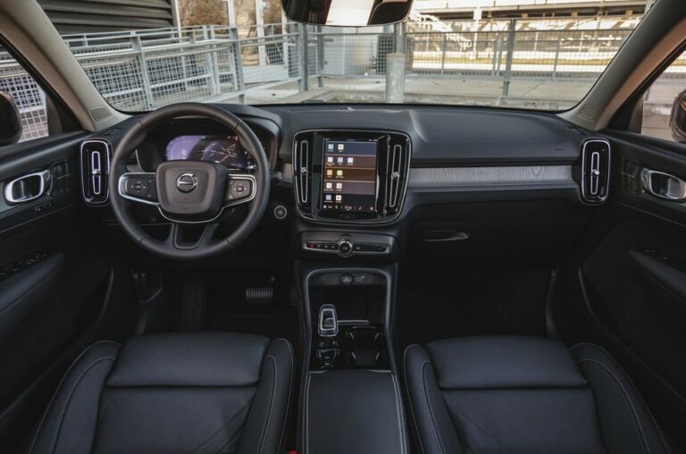 2026 Volvo XC40 Specs, Price, Release Date - Inside The Hood