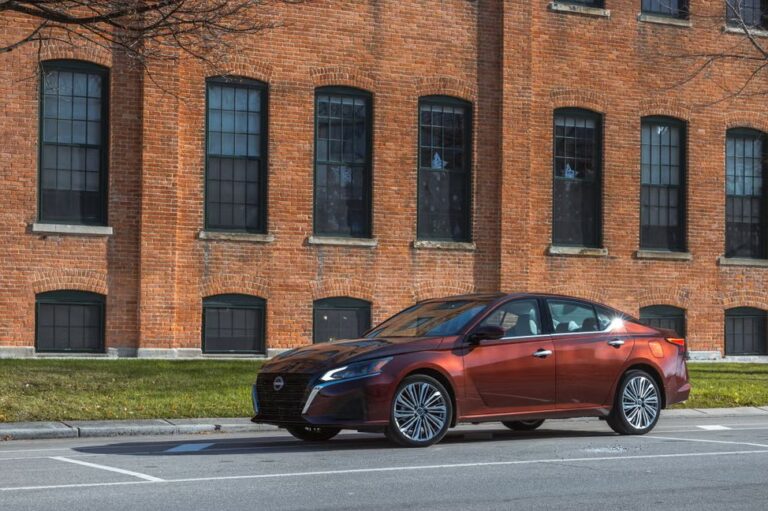 2026 Nissan Altima Review, Specs, Redesign - Inside The Hood