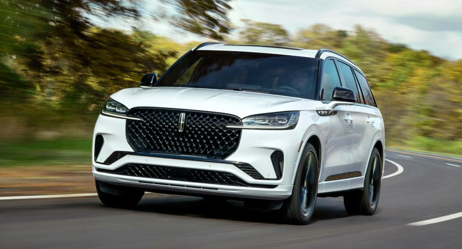 2027 Lincoln Aviator Redesign, Specs, Changes - Inside The Hood