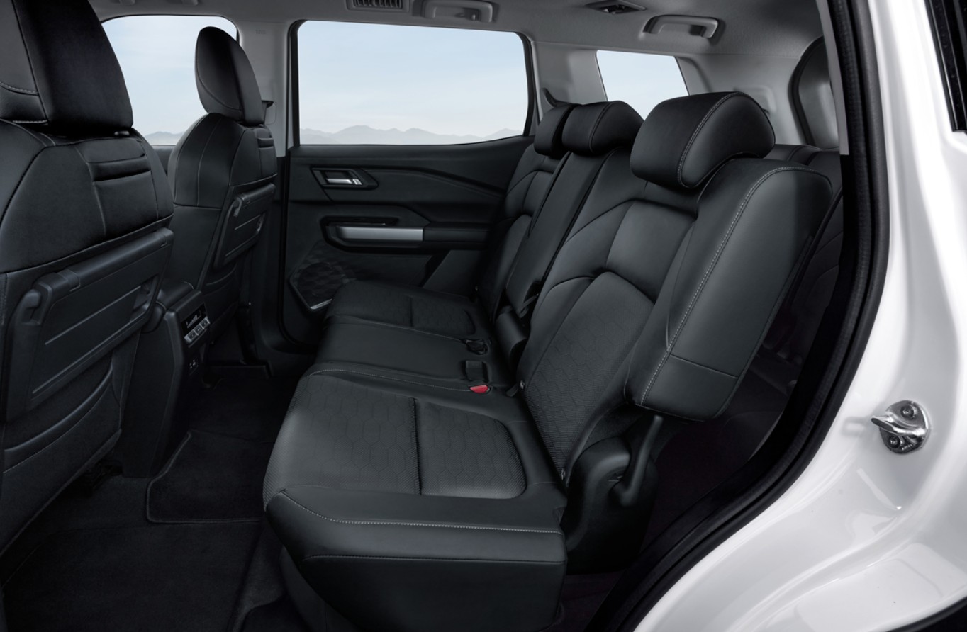 2026 Mitsubishi Destinator Review, Specs, Dimensions - Inside The Hood